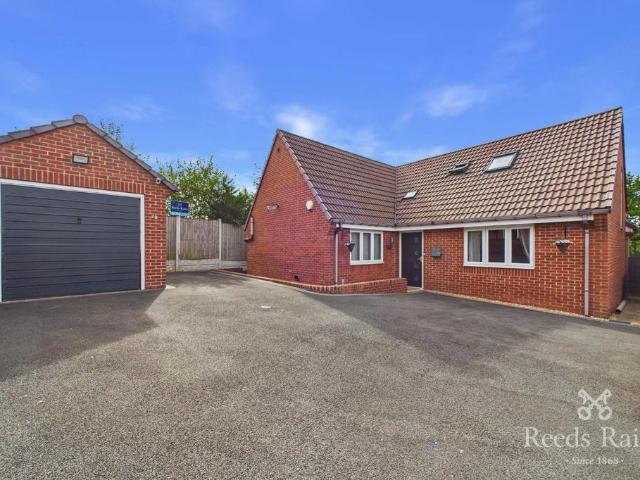 5 bedroom bungalow for sale