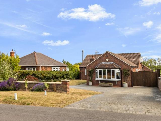 5 bedroom bungalow for sale