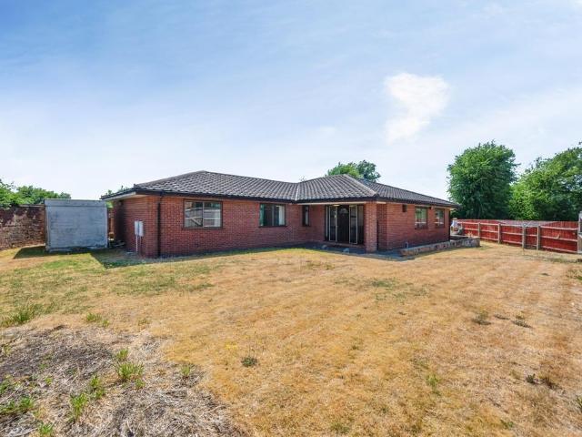 5 bedroom bungalow for sale
