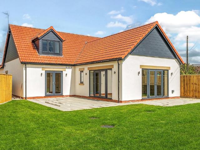 5 bedroom bungalow for sale