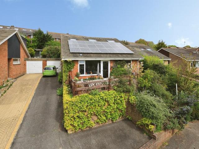 5 bedroom bungalow for sale