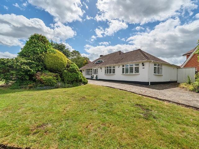 5 bedroom bungalow for sale