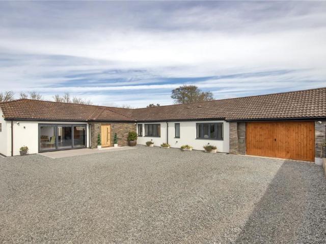 5 bedroom bungalow for sale