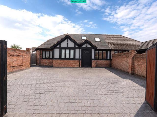 5 bedroom bungalow for sale