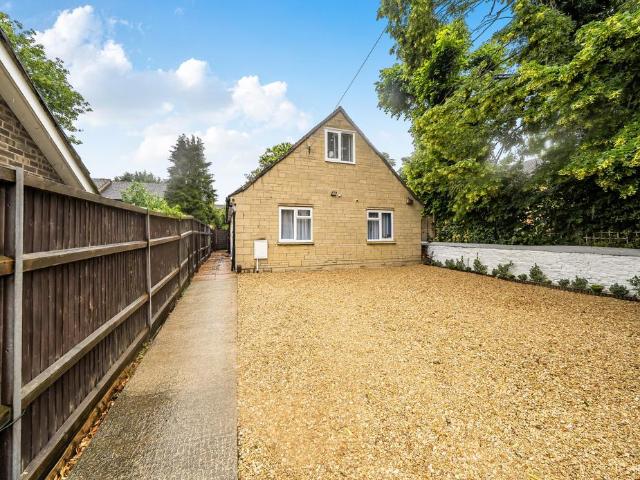 5 bedroom bungalow for sale