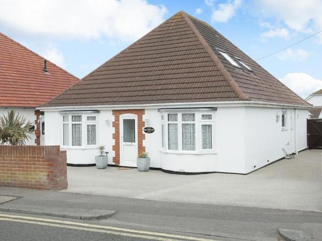 5 bedroom bungalow for sale