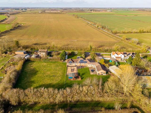 5 bedroom bungalow for sale