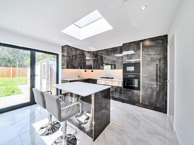 5 bedroom bungalow for sale
