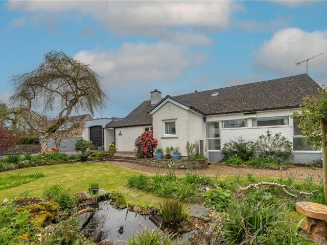 5 bedroom bungalow for sale