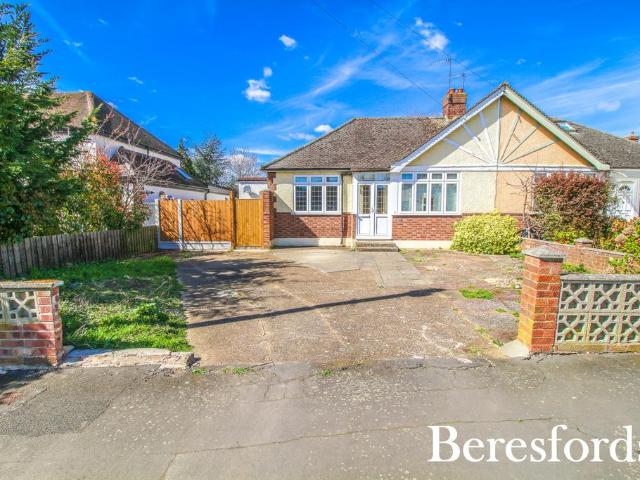 5 bedroom bungalow for sale
