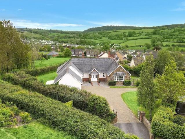5 bedroom bungalow for sale