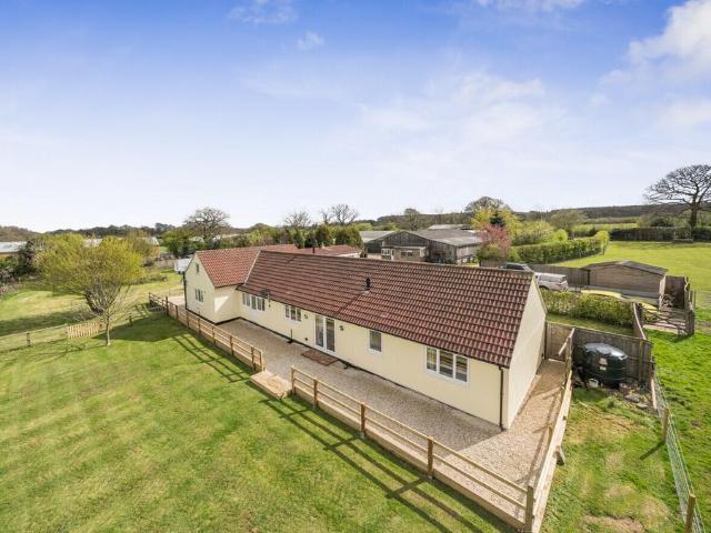 5 bedroom bungalow for sale
