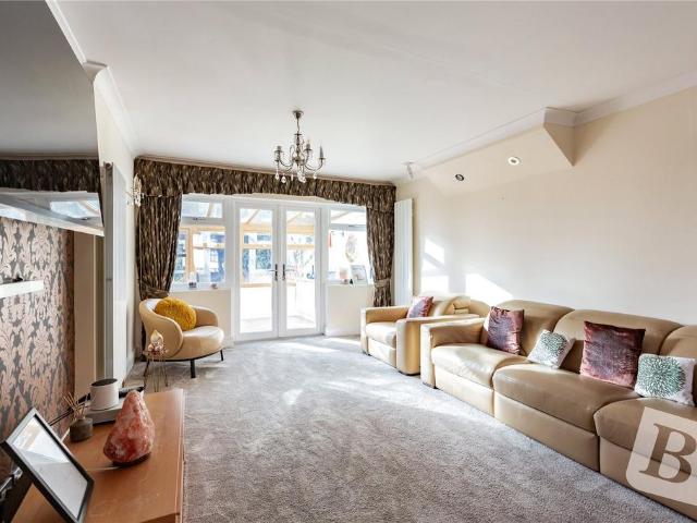 5 bedroom bungalow for sale