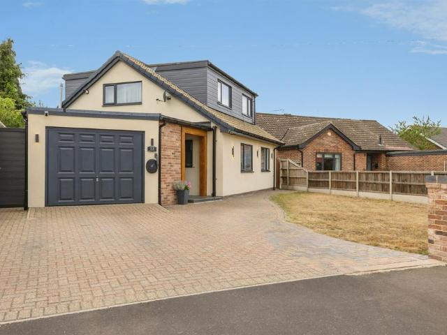 5 bedroom bungalow for sale