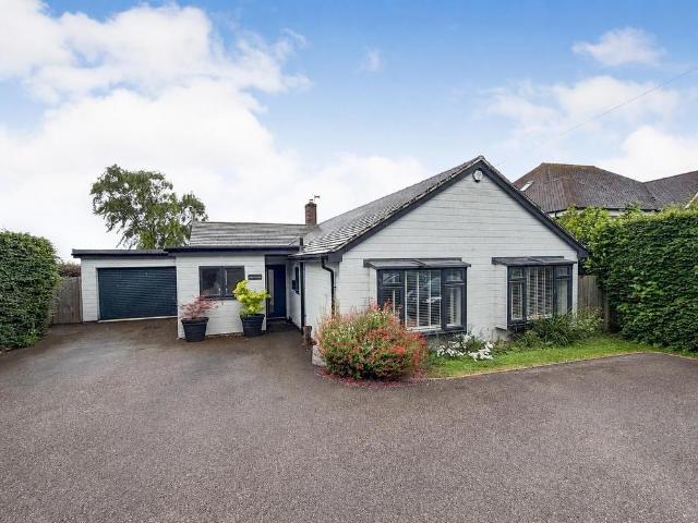 5 bedroom bungalow for sale