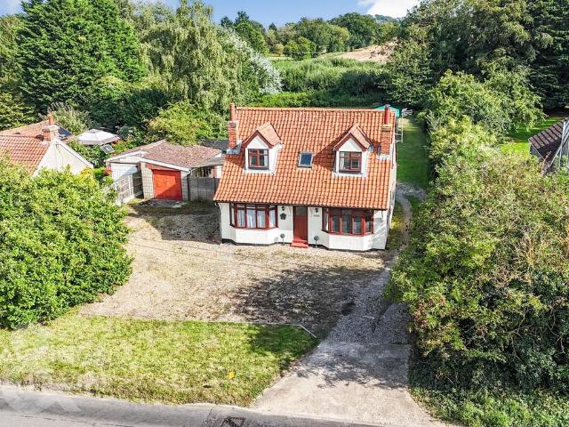 5 bedroom bungalow for sale