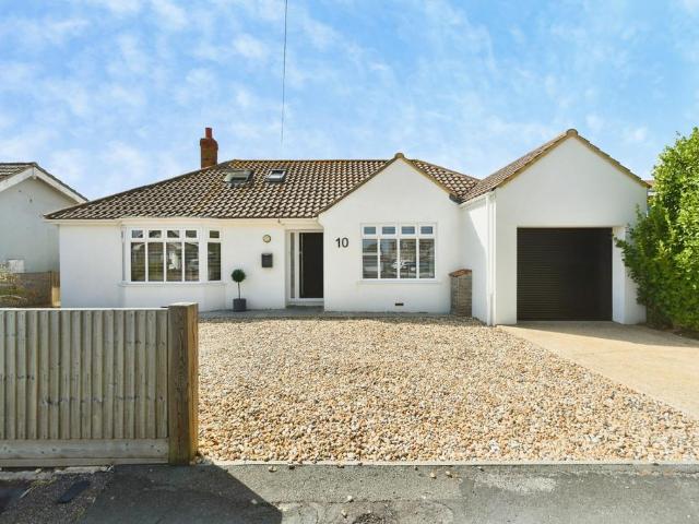 5 bedroom bungalow for sale