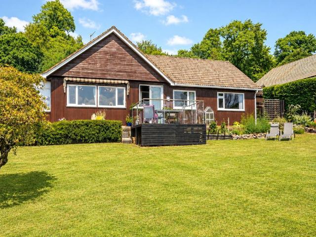 5 bedroom bungalow for sale