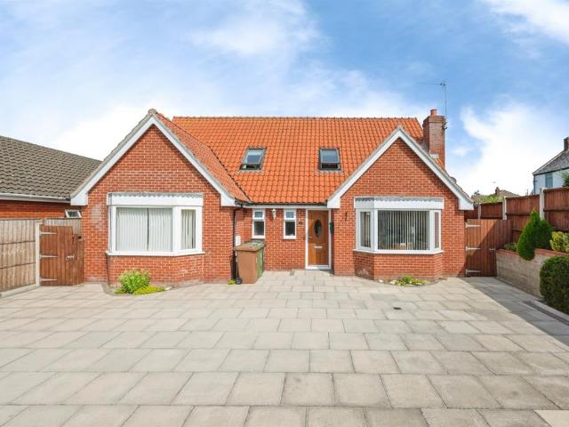 5 bedroom bungalow for sale