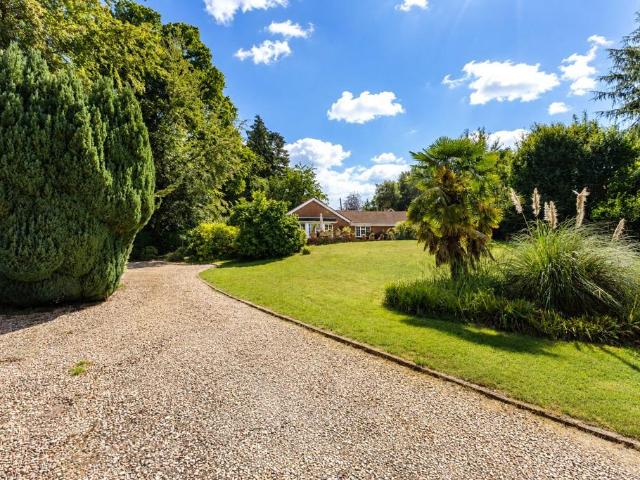 5 bedroom bungalow for sale