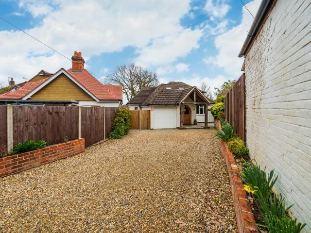 5 bedroom bungalow for sale