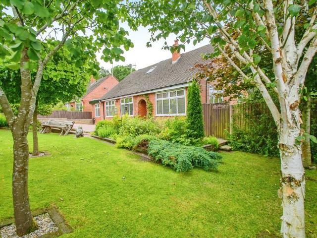 5 bedroom bungalow for sale