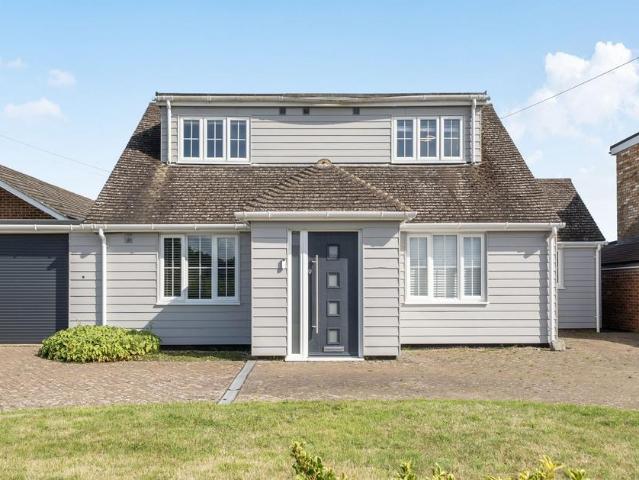 5 bedroom bungalow for sale