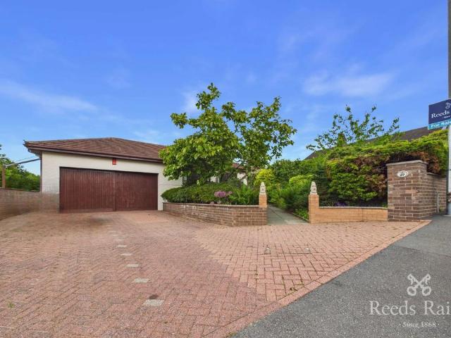 5 bedroom bungalow for sale