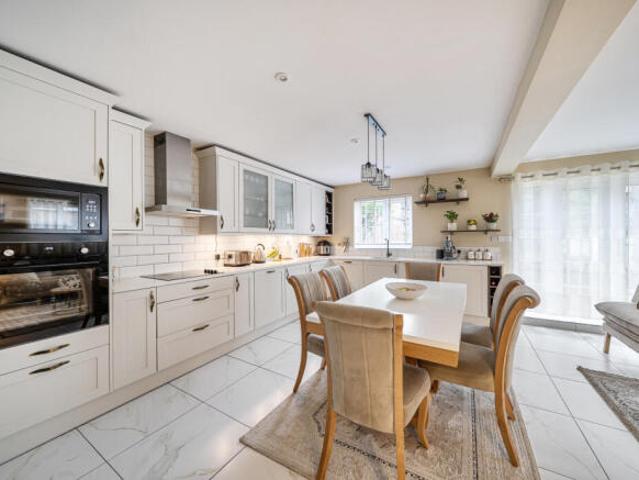 5 bedroom bungalow for sale in Barton Road, Headington, Oxford, Oxfordshire, OX3
