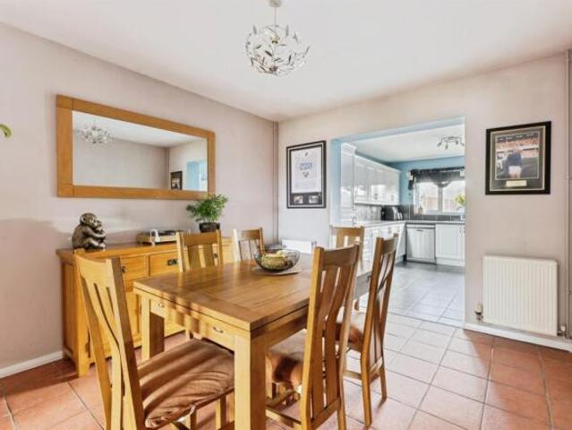 5 bedroom bungalow for sale in Links Avenue, Norwich, NR6