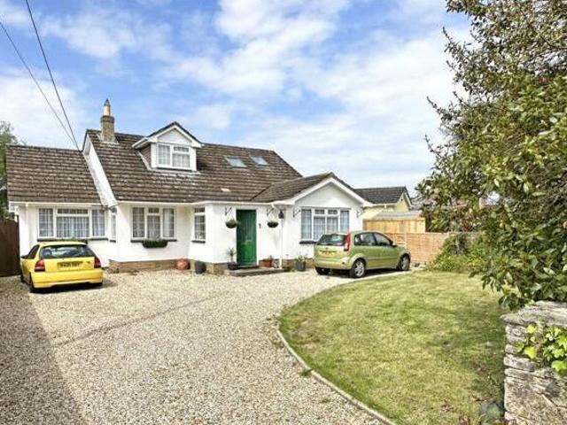 5 Bedroom Bungalow For Sale In New Milton, Hampshire