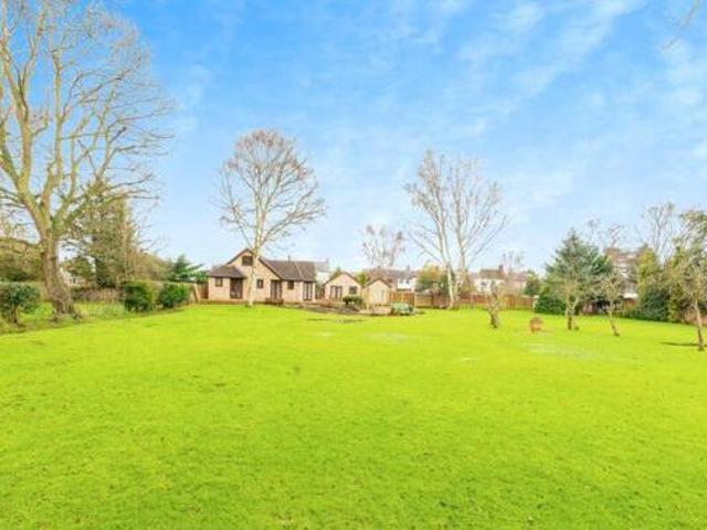 5 Bedroom Bungalow For Sale In Shefford, Bedfordshire