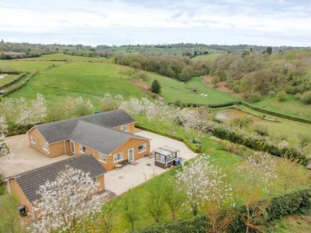 5 Bedroom Bungalow Kidderminster Worcestershire 101675539