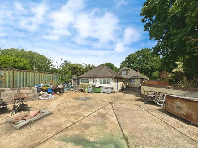 5 Bedroom Bungalow Hampshire Hampshire 101676097