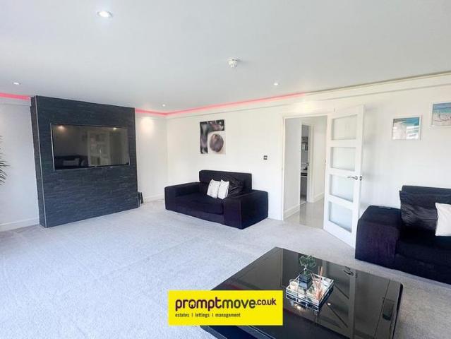5 bedroom bungalow to rent