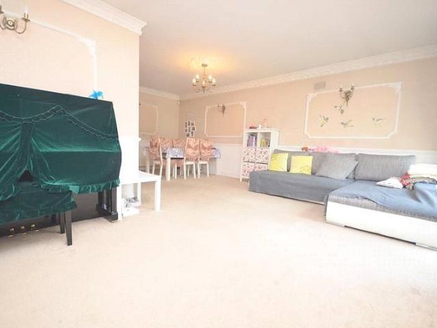 5 bedroom bungalow to rent
