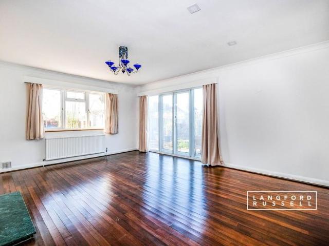 5 bedroom bungalow to rent