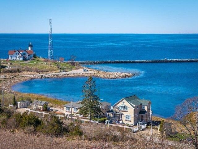 5 bedroom, Gloucester MA 01930 102411643