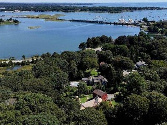 5 bedroom, Groton CT 06340 LS102726828