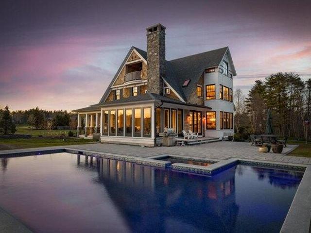 5 bedroom, Dover NH 03820 104811467