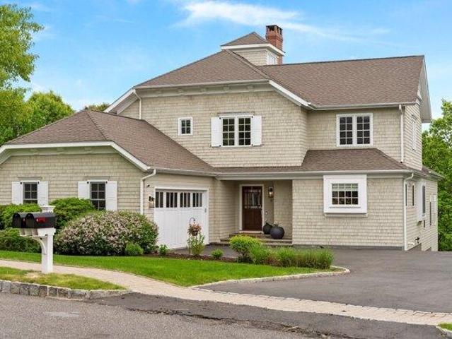 5 bedroom, Danbury CT 06810 104442960