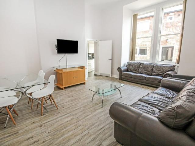 5 bedroom detached apartment to rent