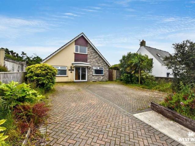 5 Bedroom Detached Bungalow