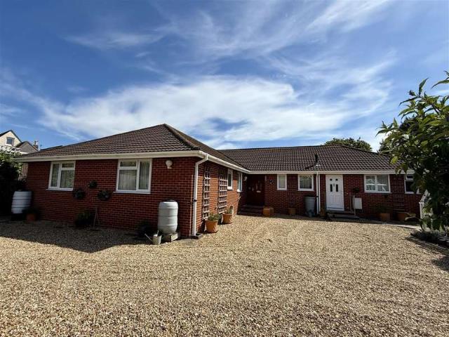 5 Bedroom Detached Bungalow