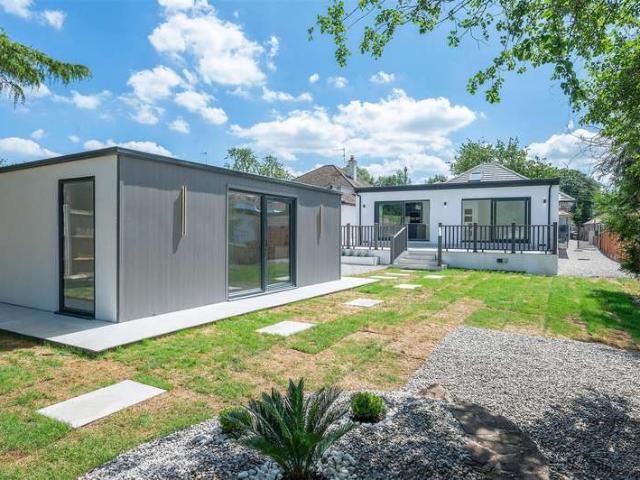 5 Bedroom Detached Bungalow