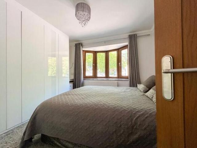 5 bedroom detached bungalow for rent in Well Hill Lane, Orpington, BR6