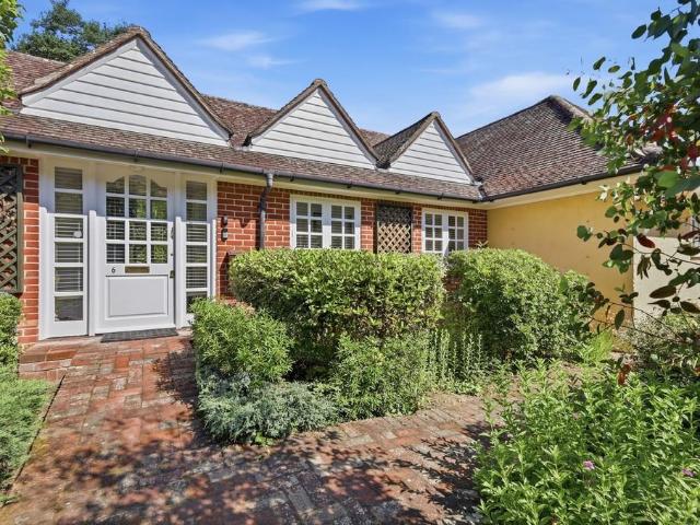 5 bedroom detached bungalow for sale
