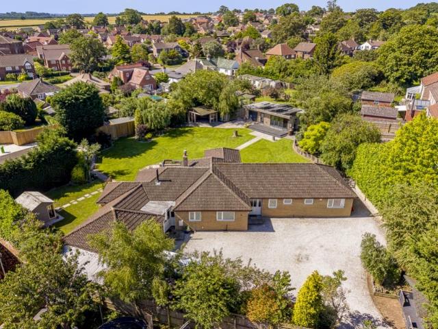 5 bedroom detached bungalow for sale