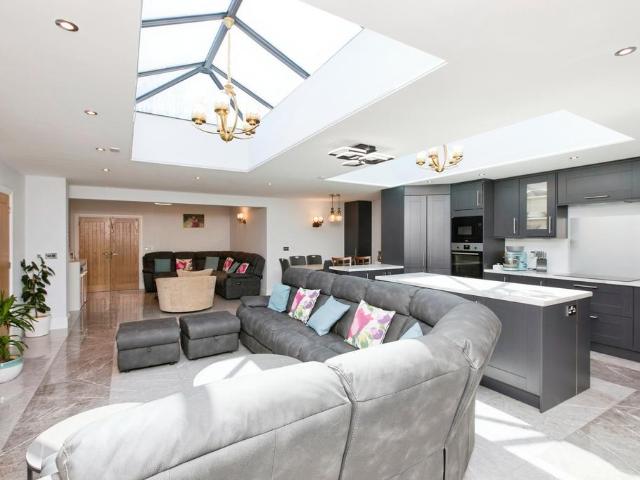 5 bedroom detached bungalow for sale