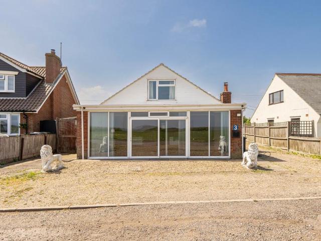 5 bedroom detached bungalow for sale